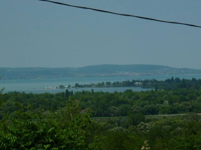 Balatonföldvár határán panorámás építési telek eladó, Persevölgy ...