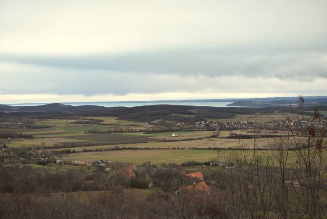Totál panorámás beépíthető telek - Pécsely - Telek