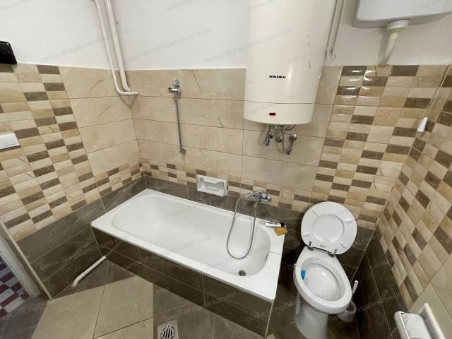 Az Észak-nyugati városrészben a Brassó utcában egy 98 m2-es 2,5 szobás ...