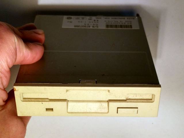 ALPS Floppy Drive (DF354H090F) teszteletlen - Budapest XVIII. kerület ...