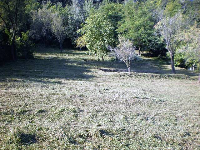 Dunára néző hegyoldalban telek eladó - Neszmély, Tata, Királykút völgye ...