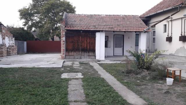 Gyomai szabadstrandnál eladó Ikerház - Gyomaendrőd, Körösi Csoma Sándor ...