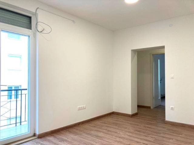 II.emeleti frissen felújított erkélyes tégla lakás eladó - Pécs ...