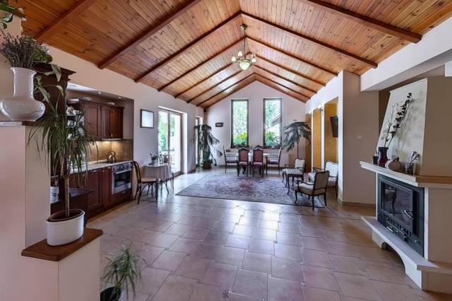 Wellness, elegancia, luxus. Boutique hotel eladó Makón a fürdő és a ...