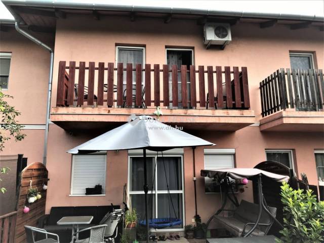 Minimális rezsi, kert, garázs - Budapest XVII. kerület - Eladó ház, Lakás