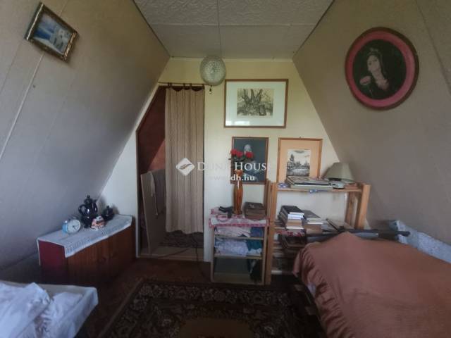 Nagykáta - Tápiószentmárton és Nagykáta között elhelyezkedő nyaraló ...