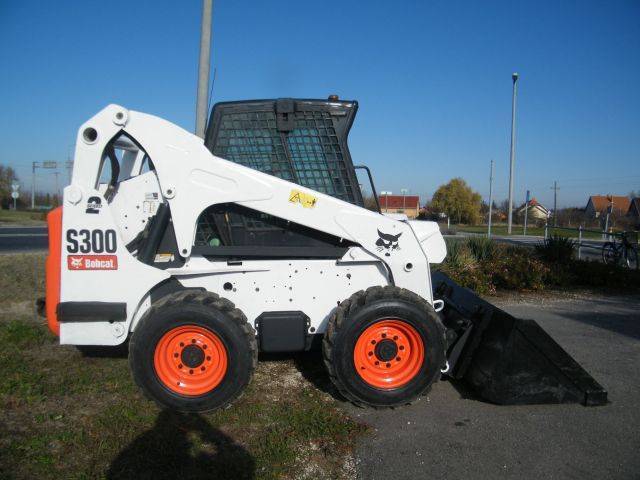 Bobcat S300 kompakt rakodógép - Algyő, Szeged, Bobcat S300 kompakt ...