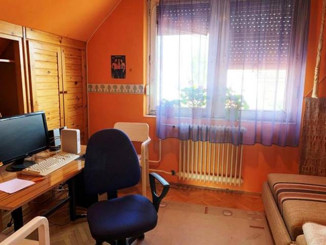 Veres Péter kerti, téglaépítésű ház eladó - Debrecen - Ház