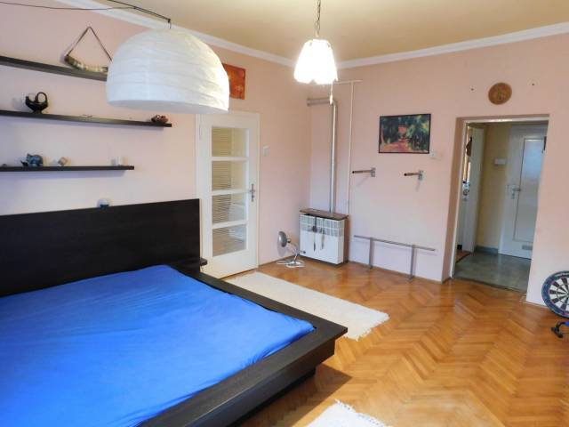 Biharikertben, 95 m2-es, 2+1 szobás, étkező konyhás, iker jellegű ...