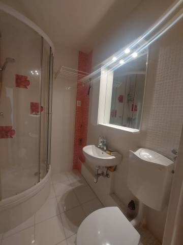 Kiadó 41 m2-es panellakás Pécs, Fejér Lipót utca - Pécs, Fejér Lipót ...