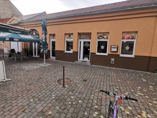 Eladó 280 m2-es családi ház Siklós, Mária utca - Siklós, Mária utca ...