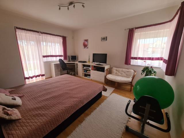 Eladó 172 m2-es családi ház Pécs, Barázda köz - Pécs, Barázda köz ...