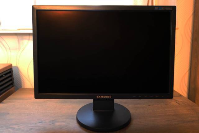 Samsung SyncMaster 943NW, 19" LCD monitor - Miskolc, Komlóstető, Szeder ...