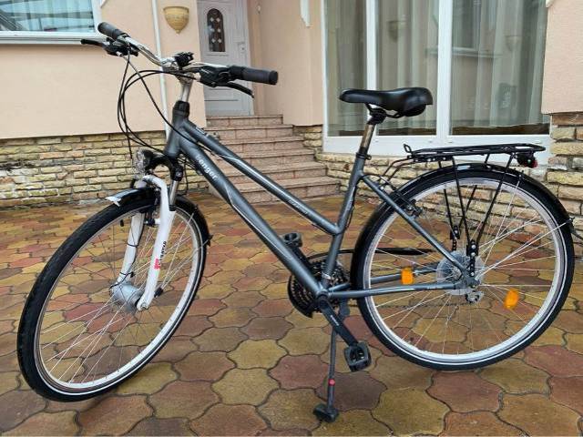 Benger 28-as aluvázas agydinamós minőségi Trekking kerékpár - Győr ...