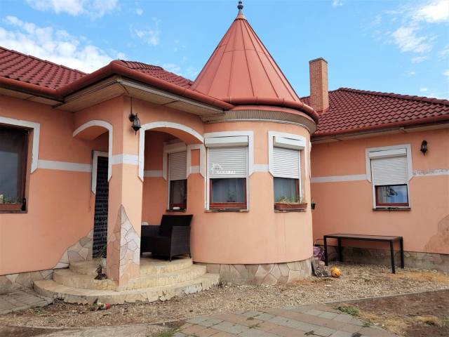 Szép otthon várja új lakóit Jánossomorján - Jánossomorja - Jánossomorja ...