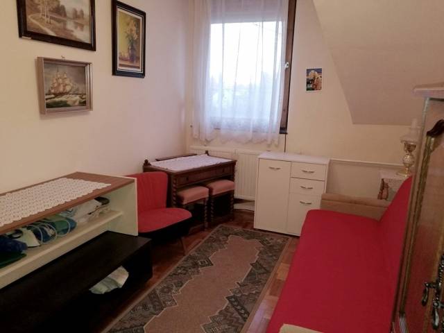 Debrecen, Hatvan utcai kertben két szintes 160nm-es ikerház eladó ...