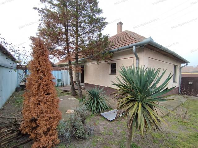 Soltvadkerten kétszobás ház eladó - Soltvadkert - Ház