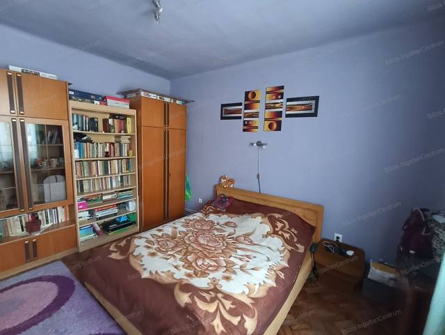 Szeged, Kecskés István telep, három szobás családi ház eladó - Szeged ...