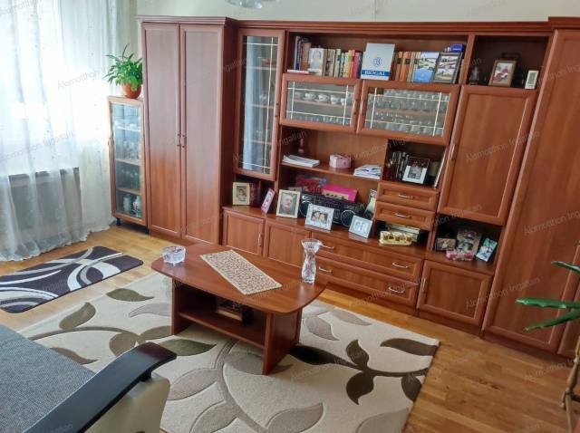 Hajduböszörmény Belterületén 1980-as épitésű 55 m2 2 szobás, fszd.tégla ...