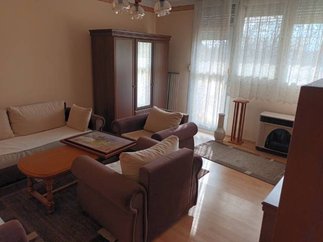 Gödöllő, Szőlő utcai lakás kiadó - Gödöllő, Szőlő utca - Albérlet ...