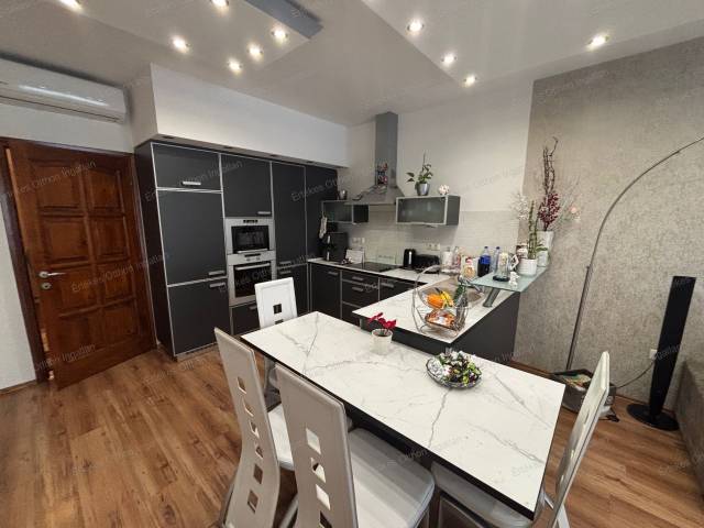 OTTHON, AMI AZONNAL RABUL EJTI – NYÍREGYHÁZA, HÍMES - Nyíregyháza ...