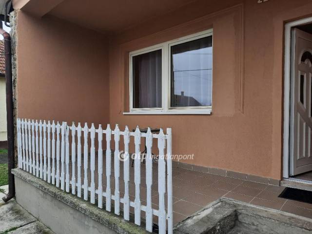 Eladó Ház, Sarkad - Sarkad, Nagymező utca - Eladó ház, Lakás