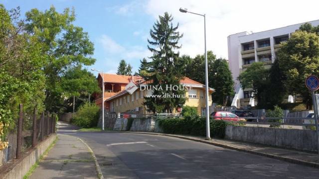 Eladó lakás, Pécs - Pécs, Kisszkókó dűlő - Eladó ház, Lakás