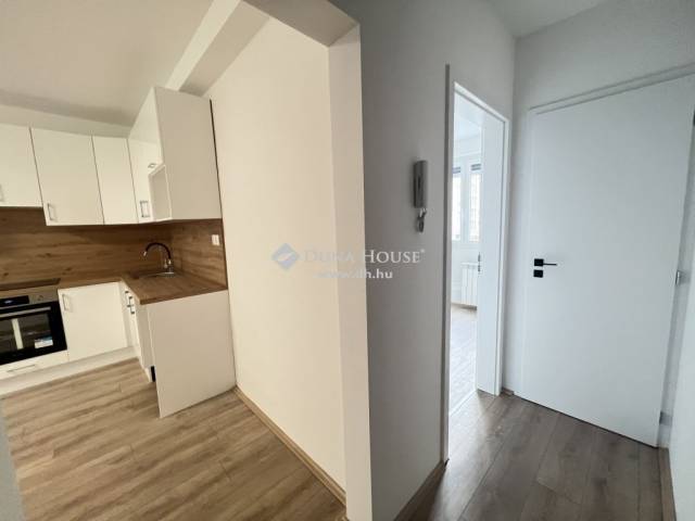 Pécs Kertváros teljeskörűen felújított Fszt- lakás eladó - Pécs ...