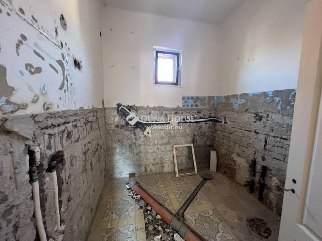 Eladó Ház, Domony - Domony - Eladó ház, Lakás