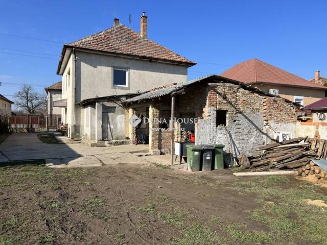 Eladó Ház, Domony - Domony - Eladó ház, Lakás