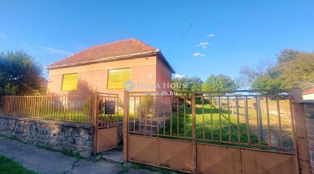 Ellenden 3 szobás családi ház eladó - Ellend, Petőfi utca - Eladó ház ...