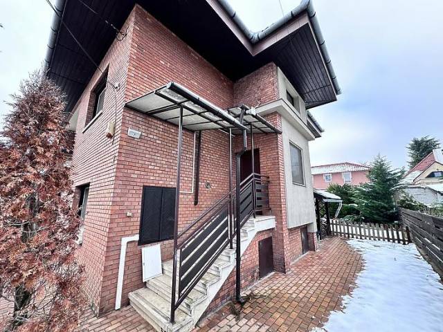 Eladó 270 m2-es családi ház Budapest XVI. kerület, Sashalom, Sashalom ...