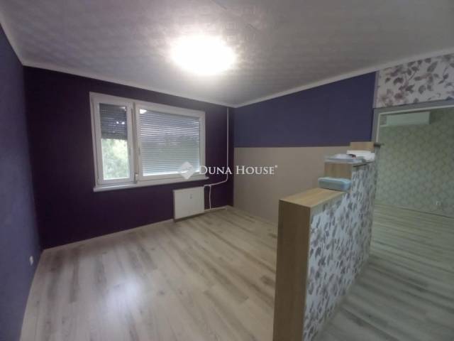 Eladó lakás, Budapest 4. ker. - Budapest IV. kerület, Újpest - Panel lakás
