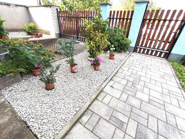 Eladó Ház, Városföld - Városföld - Ház