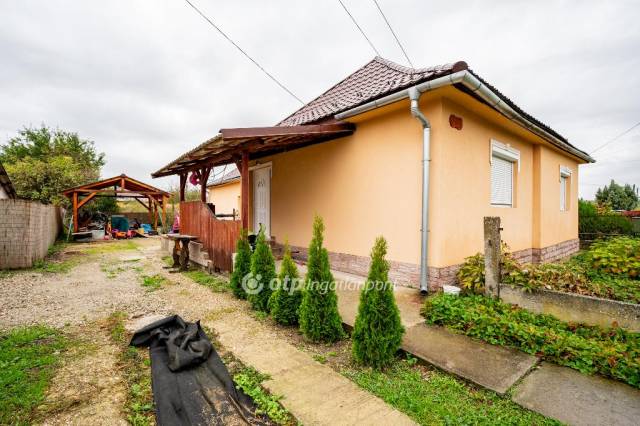 Eladó Ház, Halmaj - Halmaj - Eladó ház, Lakás