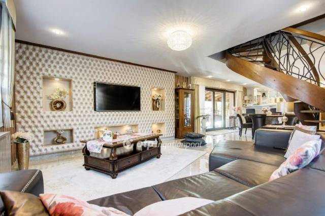 Eladó Ház, Domony - Domony - Eladó ház, Lakás