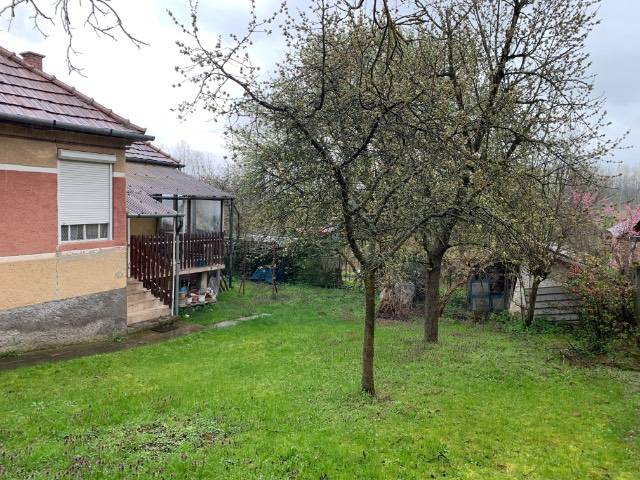 Eladó ingatlan - Tésa - Ház