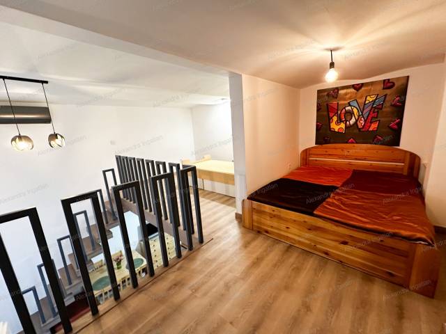 Garay Téren teljesen felújított belső kétszintes modern lakás eladó ...