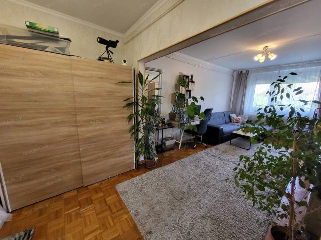 Eladó 53 m2-es Panellakás Győr, Nádorváros, Török István utca - Győr ...